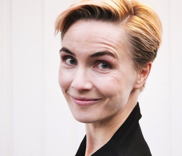 AGNES HIRDWALL – AGENT & MANAGEMENT GROUP
